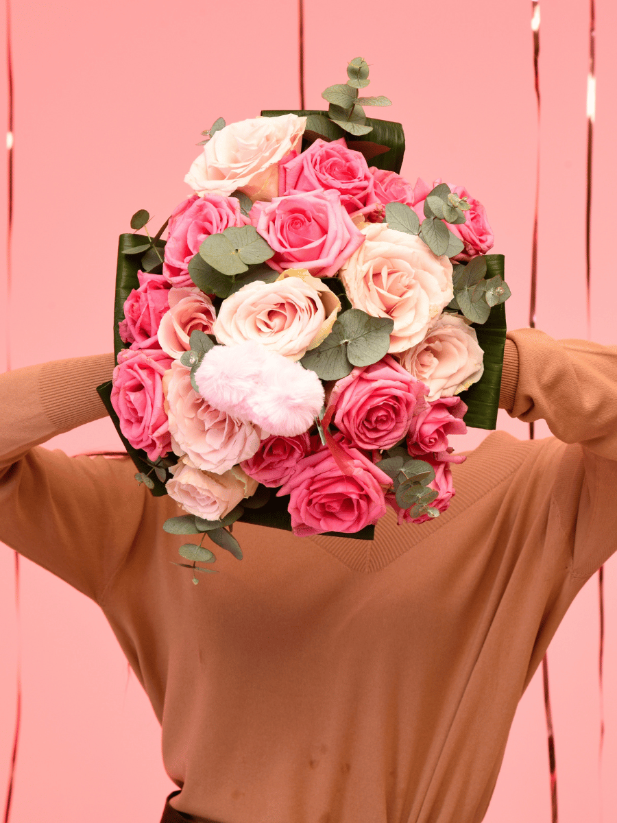 Vazoda Güller "Fluffy Rose" - Çiçek Siparişi - Casa Florista